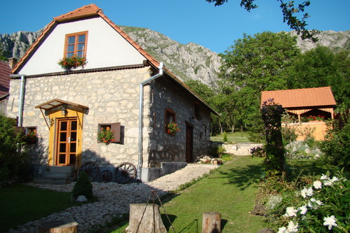 Cazare Rimetea - Pensiunea Dulo Annamaria - Judetul Alba